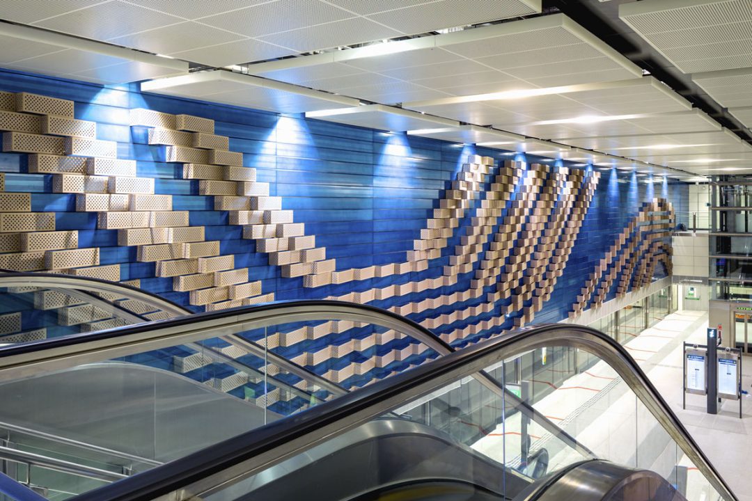 Making a Statement: Architectural Elements in Public Spaces | Metal ...